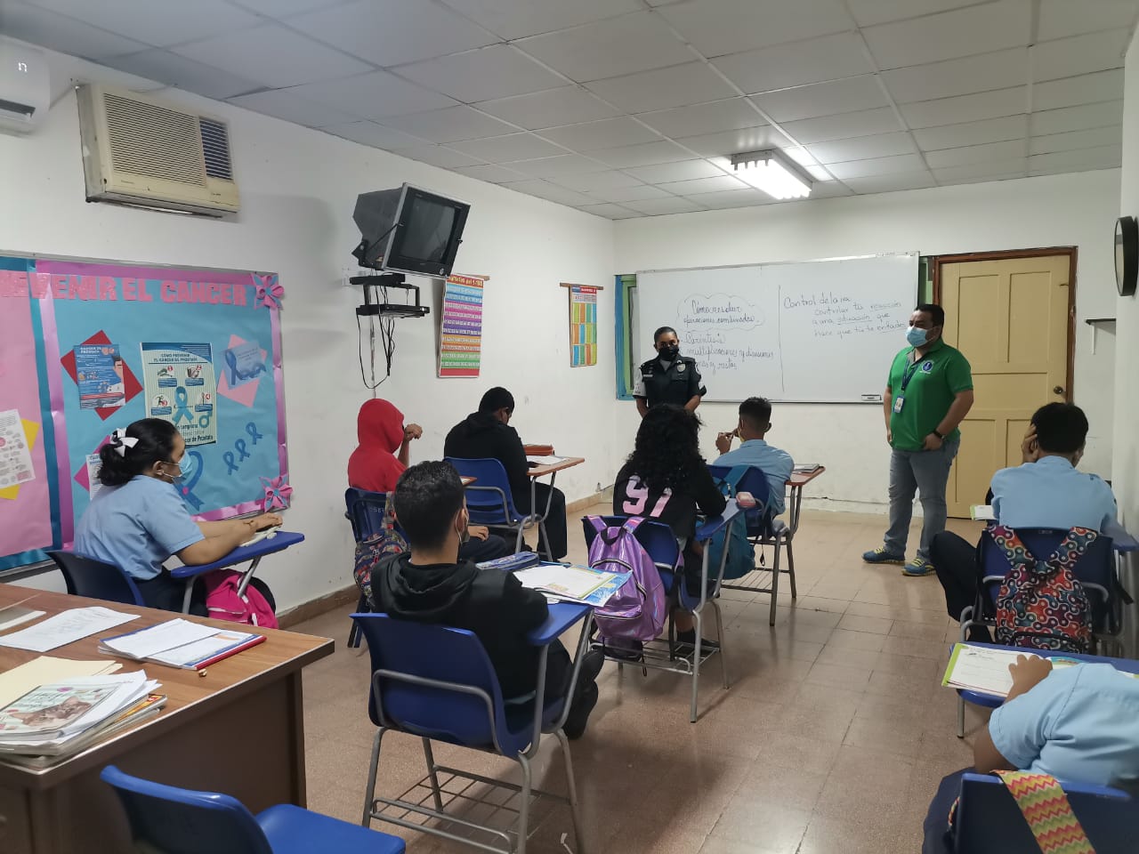 Orientan a estudiantes sobre programa para prevención de las pandillas ...
