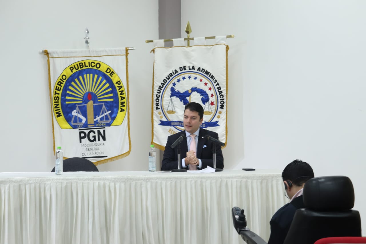 Presentan conferencia y documental sobre Derechos Humanos