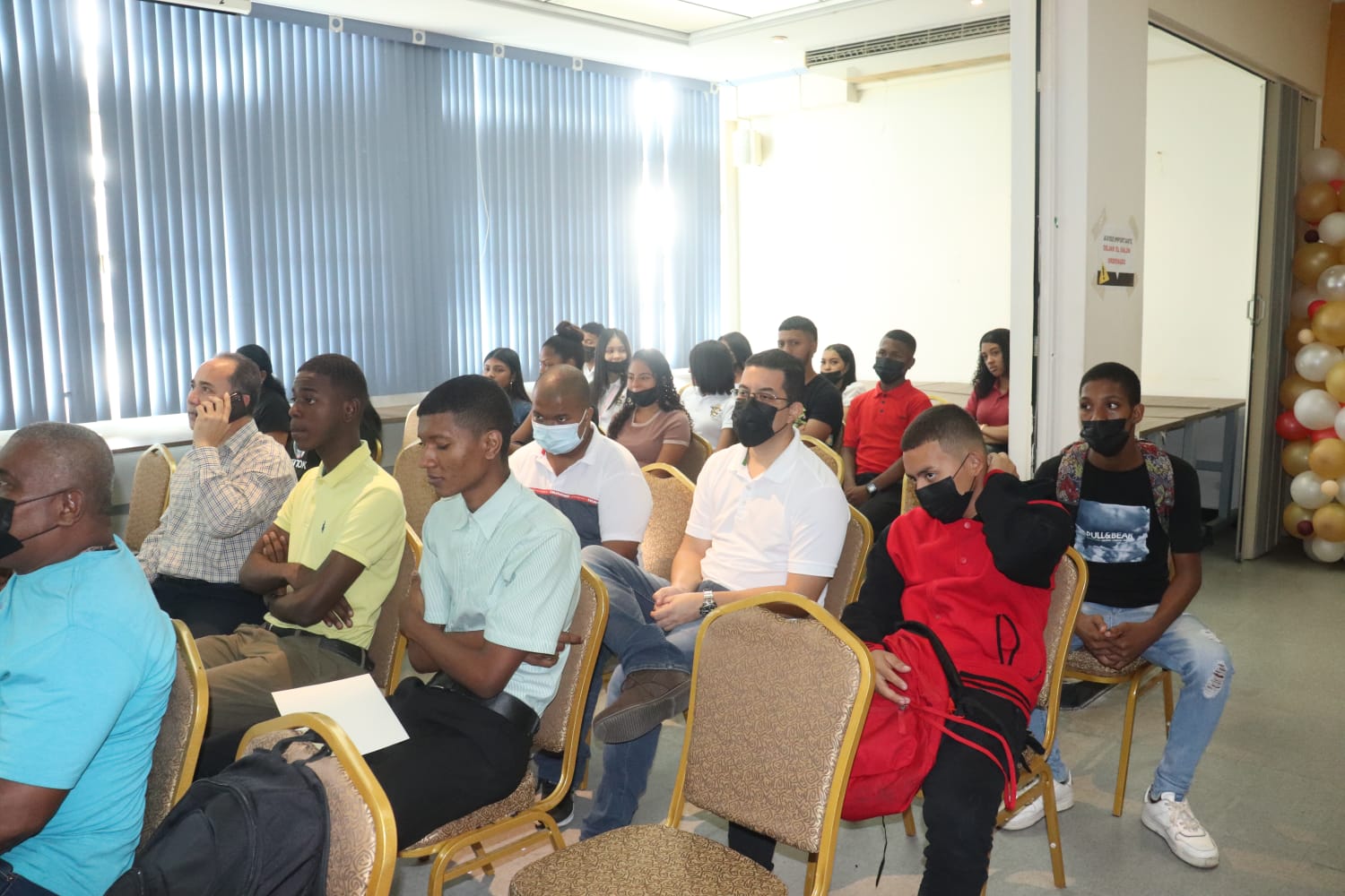 Graduando culminan periodo de práctica profesional