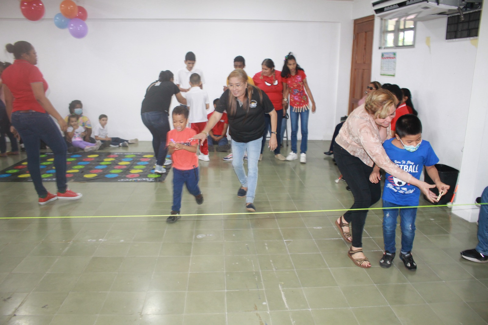Estudiantes de la Escuela de Ciegos celebran Día del Niño y la Niña