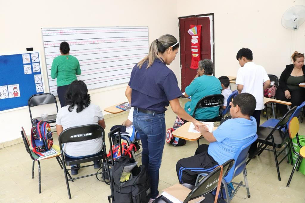 IPHE brinda atención integral a la población con autismo