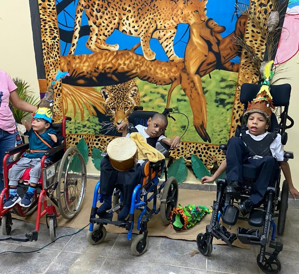 Estudiantes en Colón resaltan tradiciones de la Cultura Congo