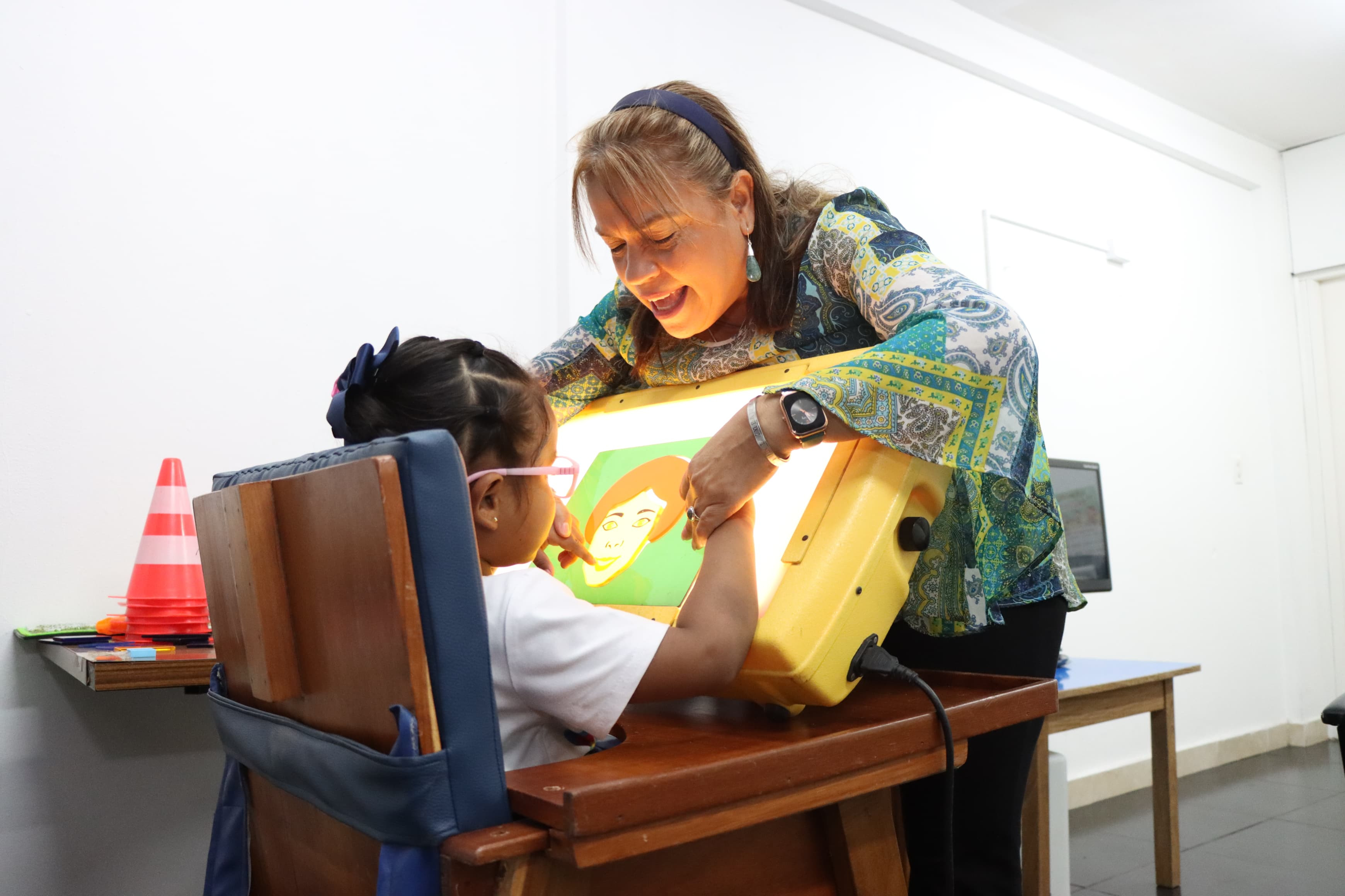 Estudiantes de la Escuela Nacional de Ciegos ejercitan sus habilidades ...