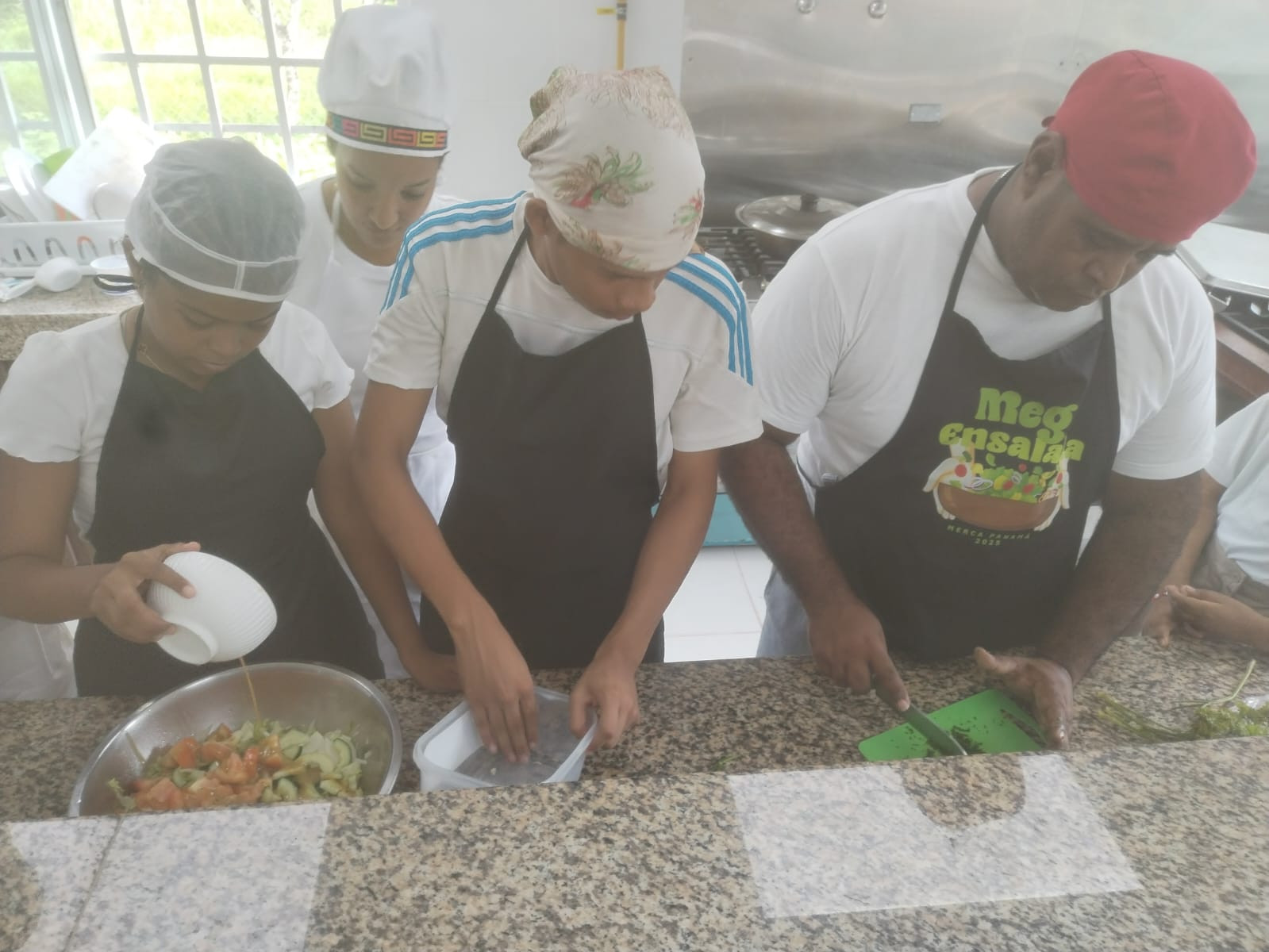 CTI Gastronomía de Chepo aprende a preparar arroz One Pot